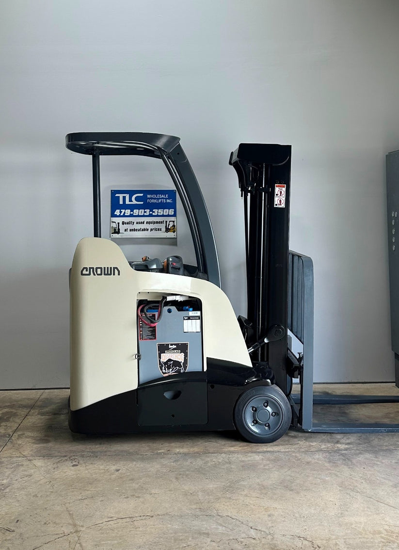 2016 Crown RC 5535-30 Forklift - Stand Up Electric - 12,242 Hours – TLC ...