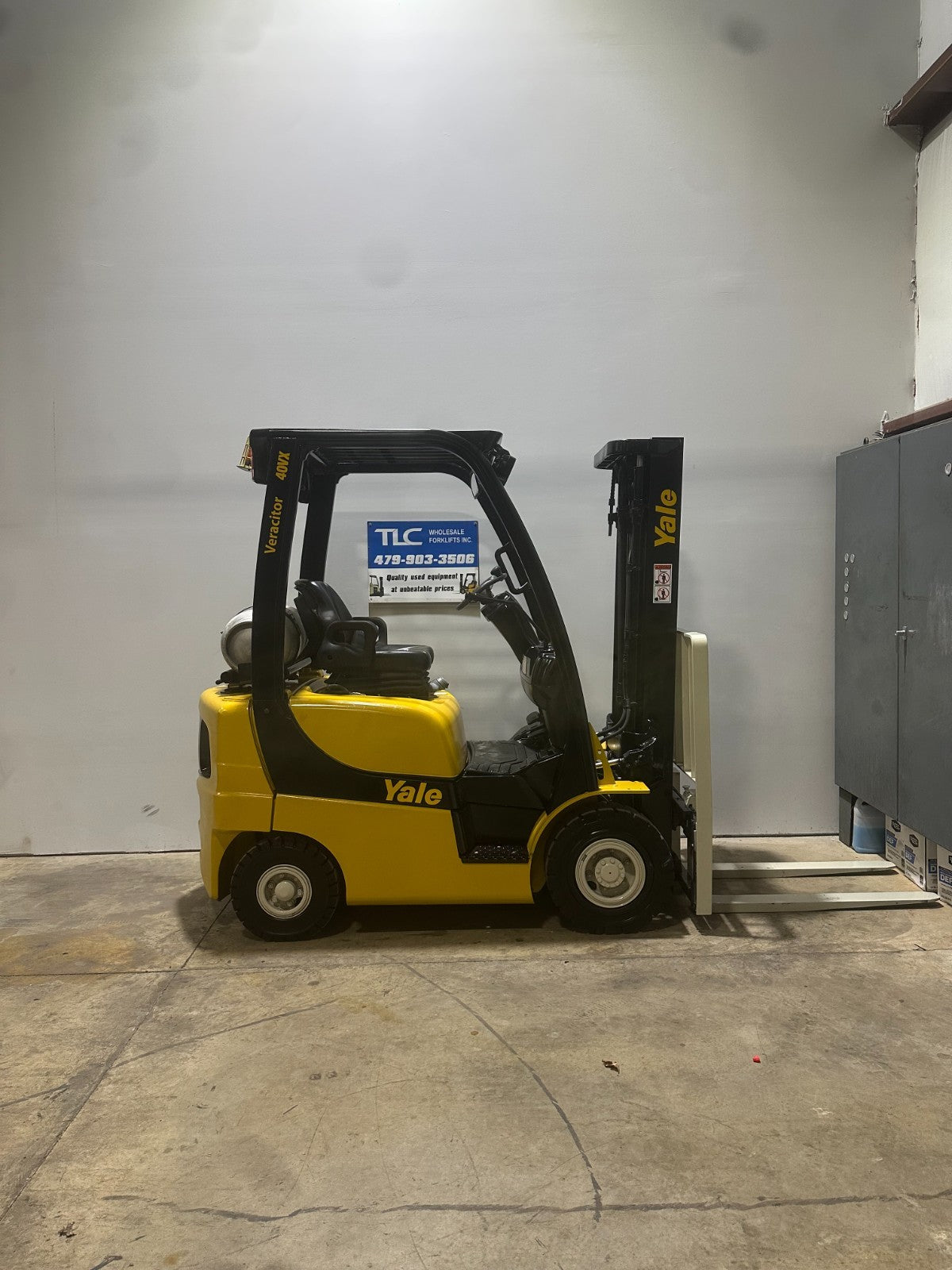 2018 Yale Propane Forklift GLP040 triple (187") with side shift 3448 H ...