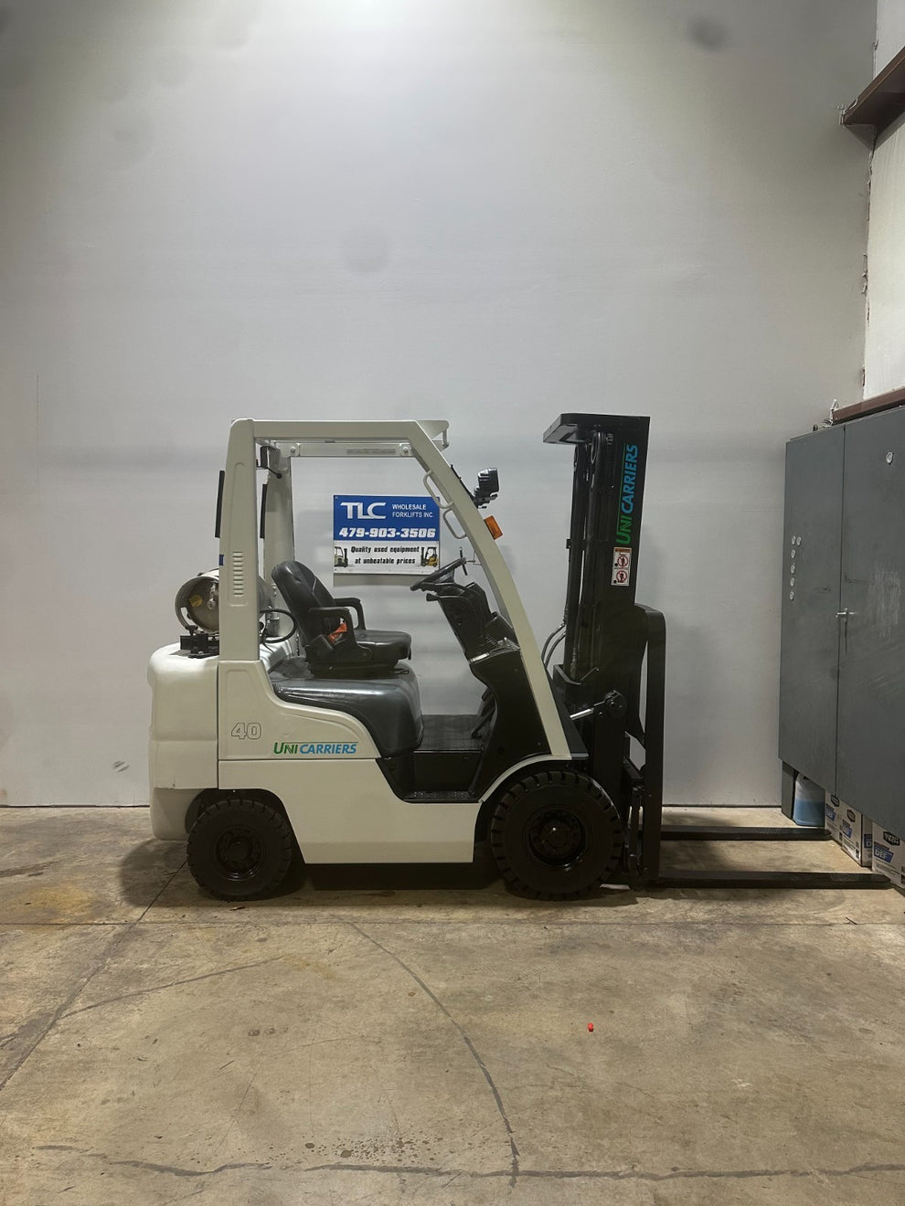 2015 Unicarriers Propane Forklift 4000 lb Triple 187" with Sideshift ...